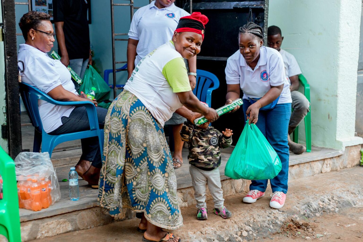 Volunteering And Community Service: 7 Life-Changing Ways To Empower ...